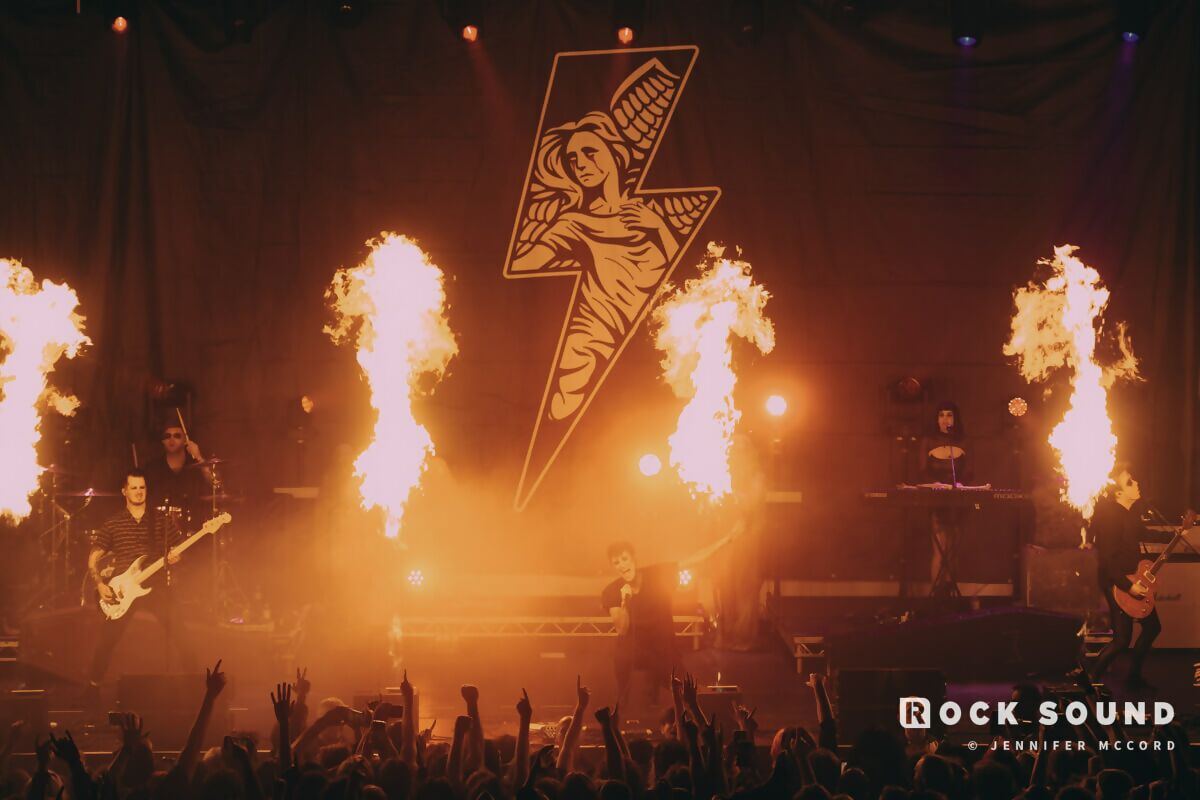 GALLERY: Creeper's Dark & Dramatic Show In London