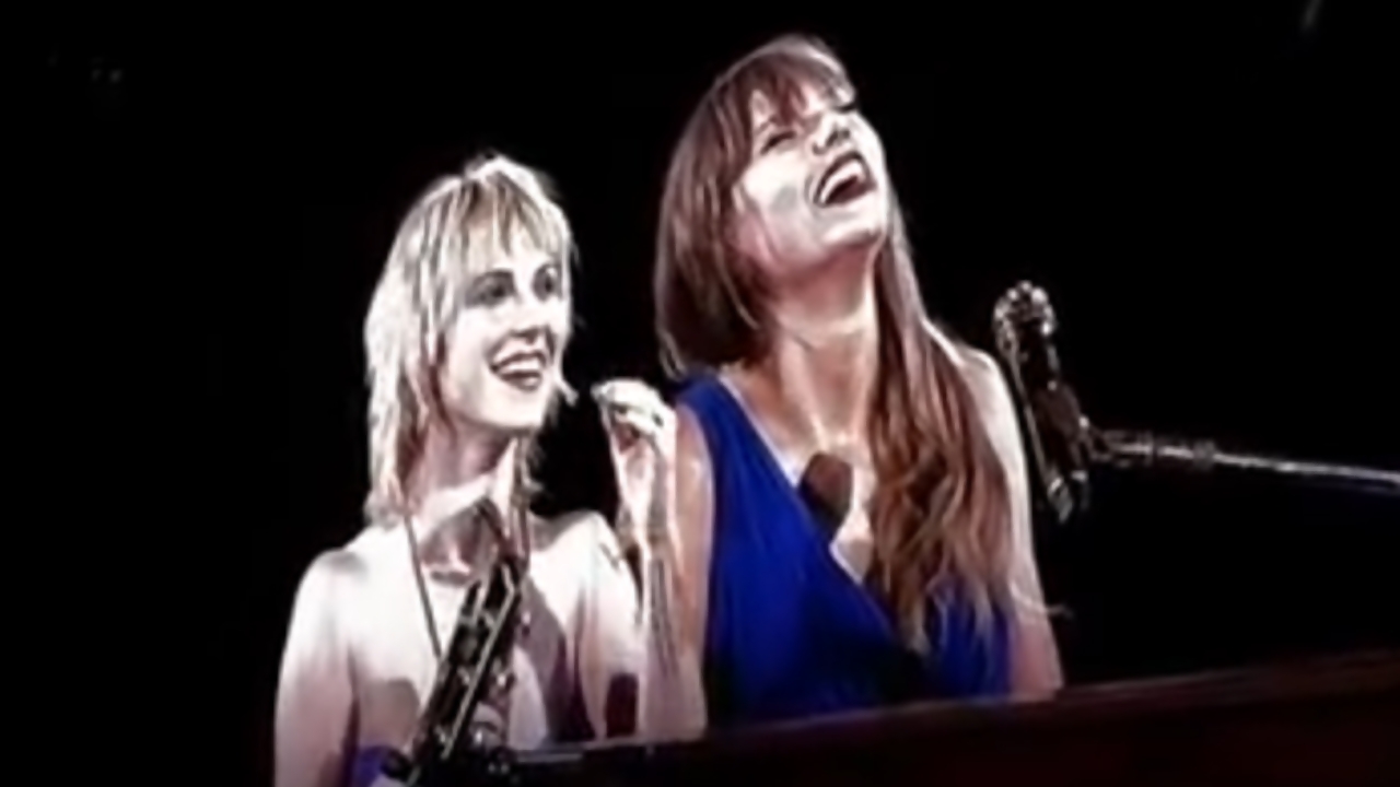 WATCH: Hayley Williams Performs 'Castles Crumbling' Live With Taylor Swift