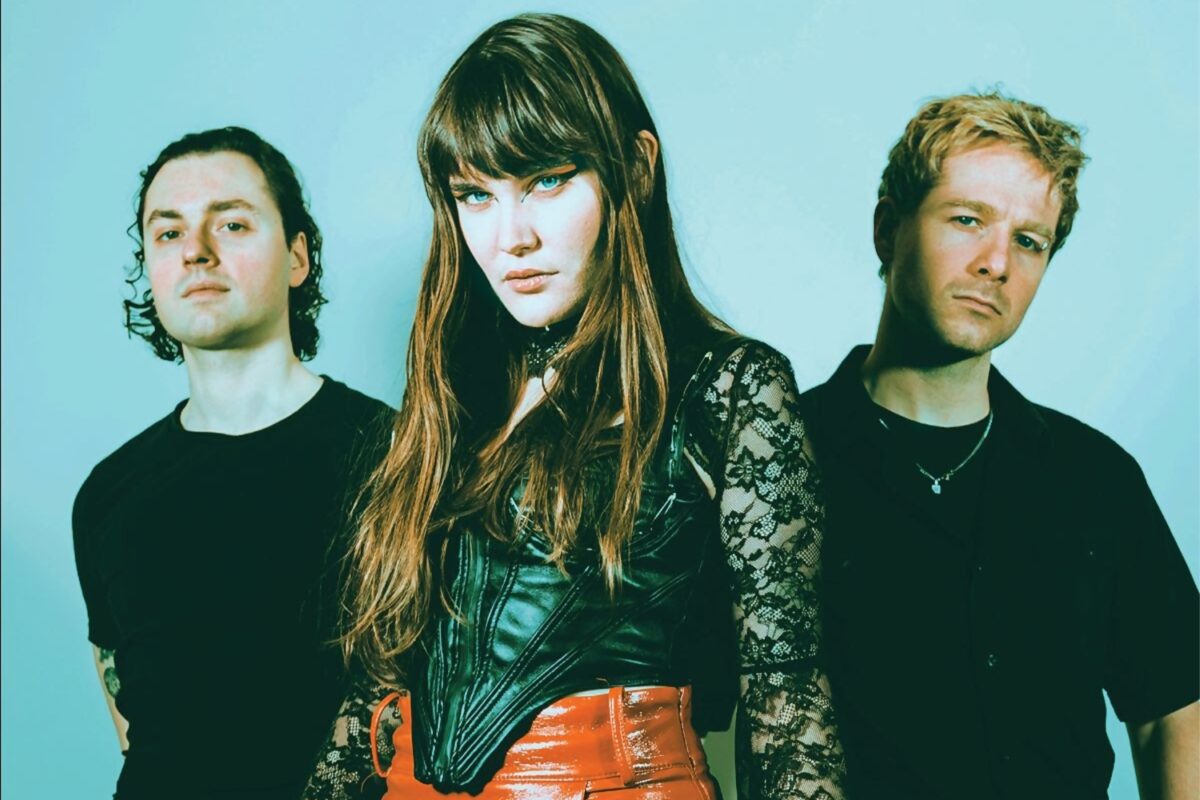 Calva Louise Share New Cinematic Video For ‘La Corriente’