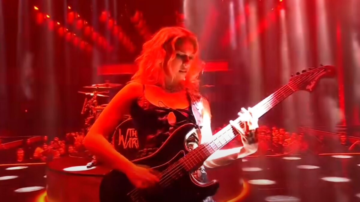 WATCH: The Warning Perform 'Automatic Sun' At MTV EMAs