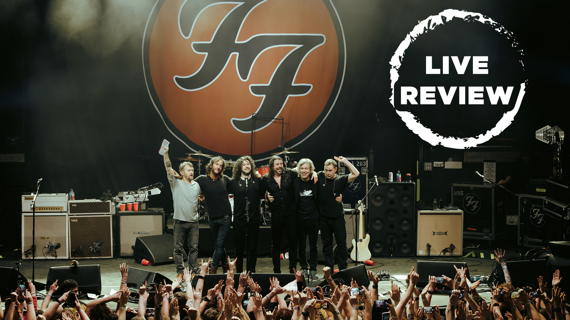 LIVE REVIEW: Foo Fighters Roll Out Hits & Deep Cuts, Late Night In ...